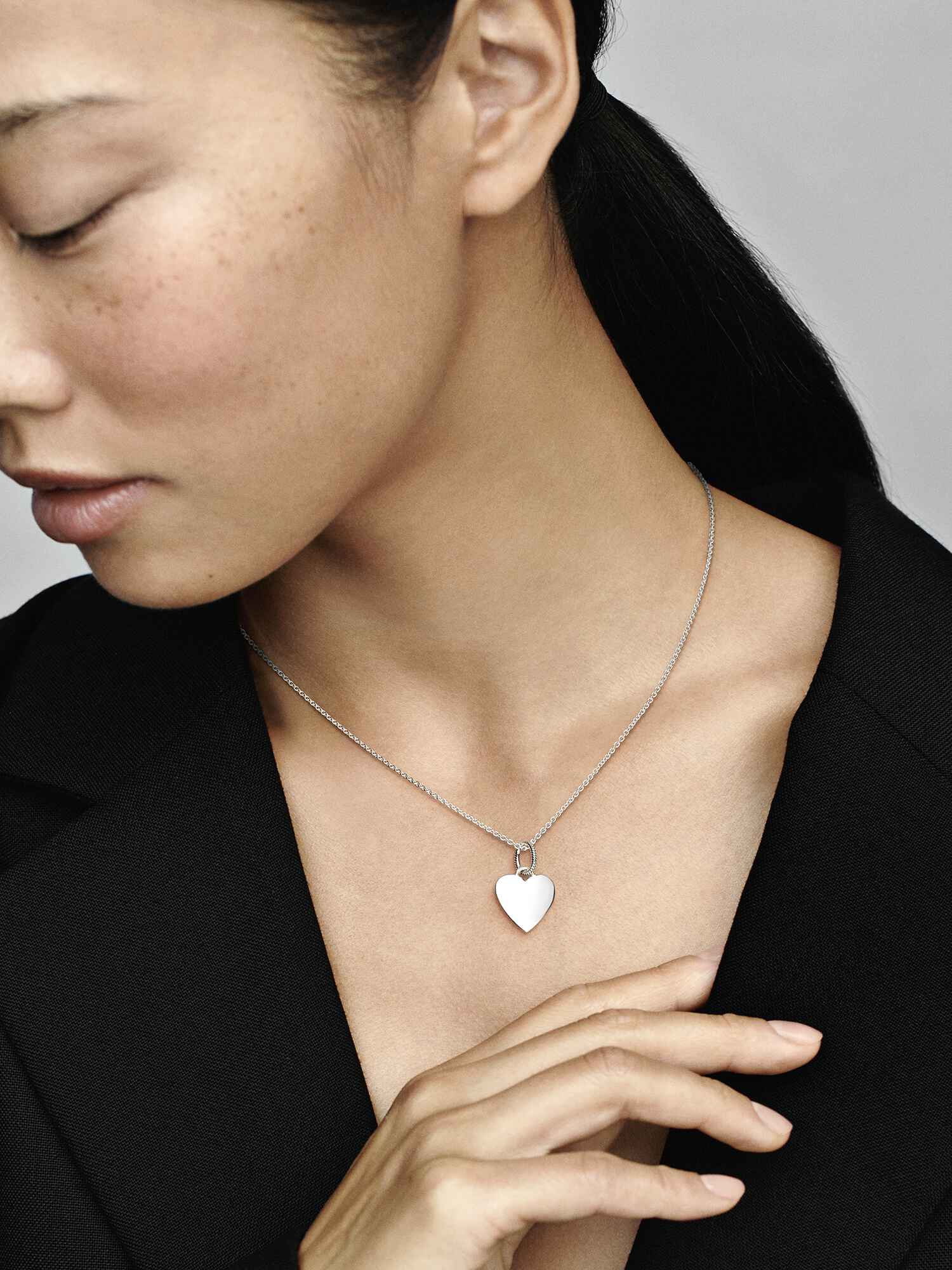Necklaces | Hand-finished Necklaces for Women | Pandora AE